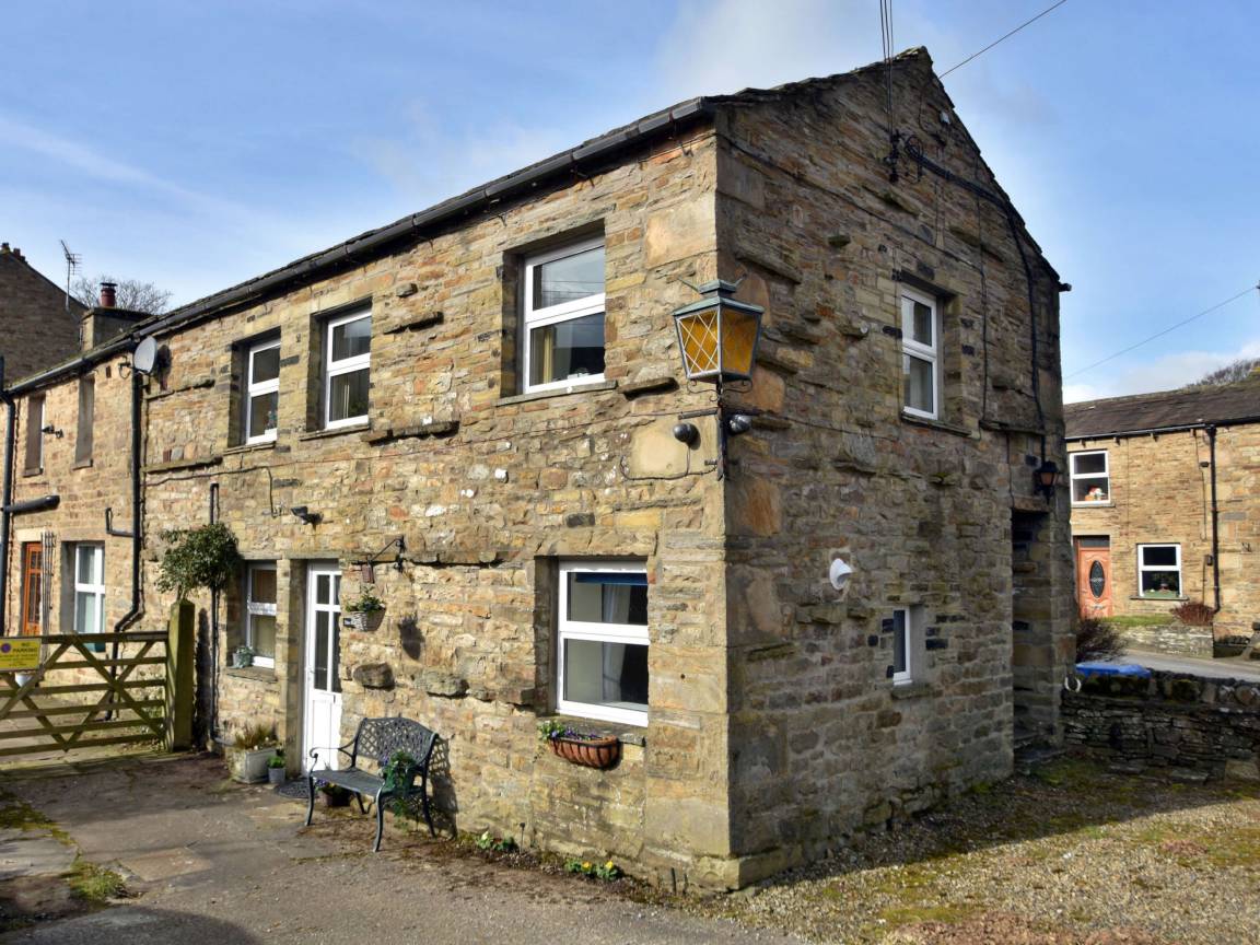 120 M² House ∙ 1 Bedroom ∙ 4 Guests - Hawes