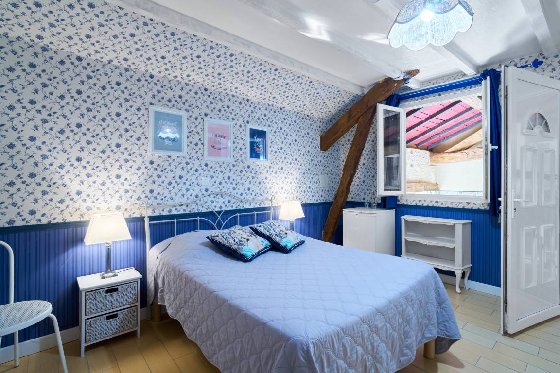 16 M² Chambre D'hôtes ∙ 1 Chambre ∙ 2 Personnes - Ribérac