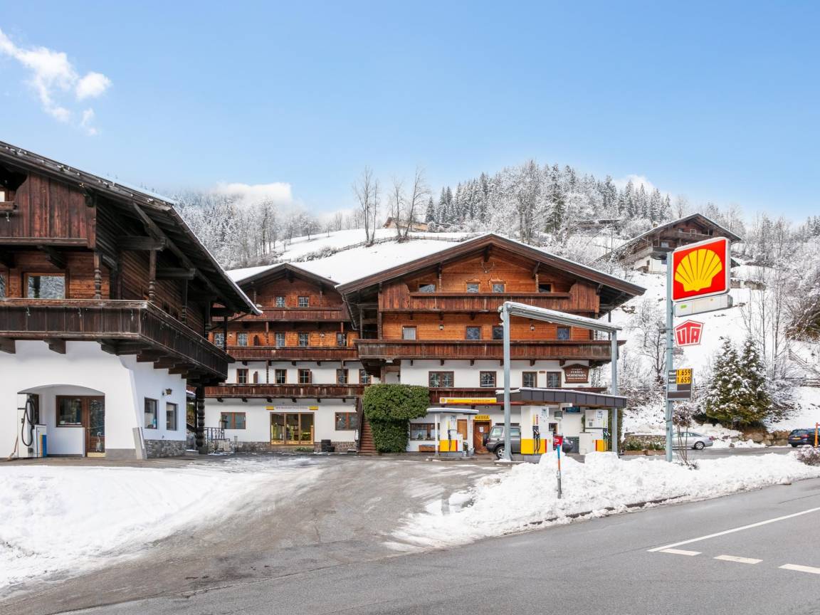 605 M² Maison De Vacances ∙ 19 Chambres ∙ 52 Personnes - Fügen