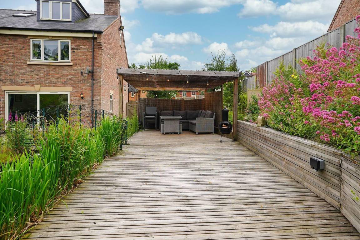 215 M² House ∙ 7 Bedrooms ∙ 20 Guests - Chesterfield