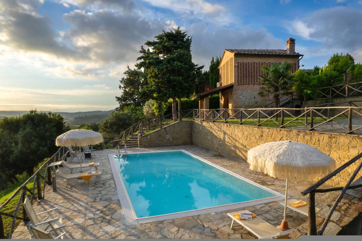 65 M² Apartment ∙ 2 Bedrooms ∙ 4 Guests - Volterra