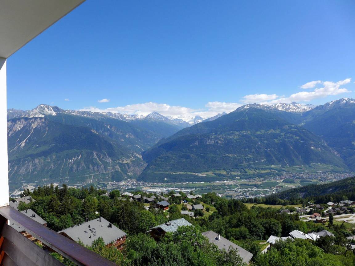 85 M² Appartement ∙ 2 Chambres ∙ 4 Personnes - Sierre