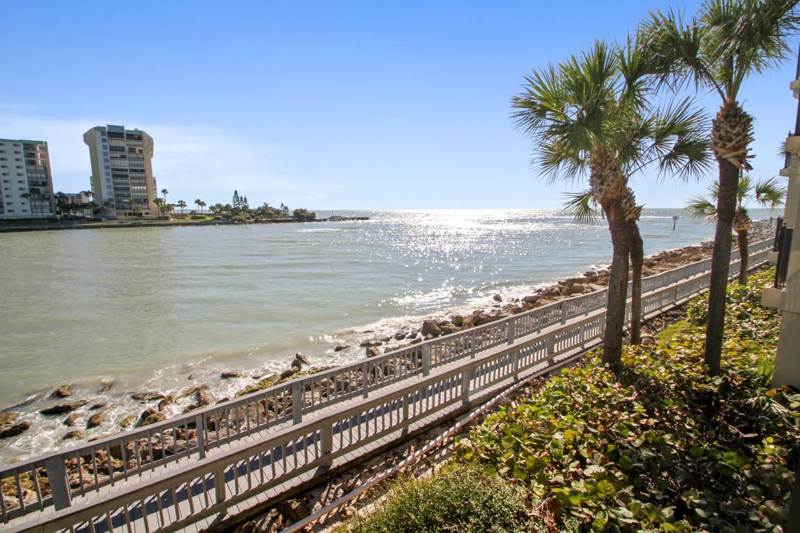 102 M² Apartamento ∙ 2 Habitaciones ∙ 6 Huéspedes - Treasure Island, FL