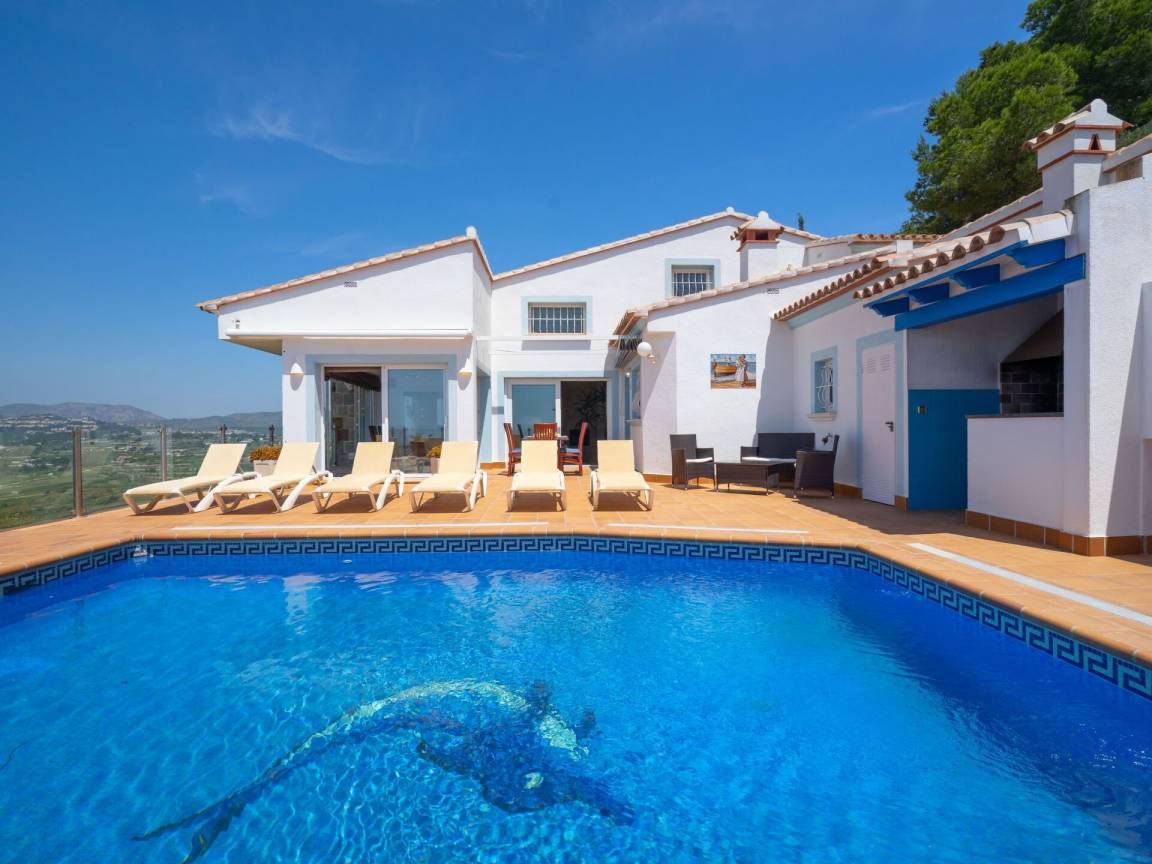 270 M² Villa ∙ 3 Makuuhuonetta ∙ 6 Vierasta - Moraira