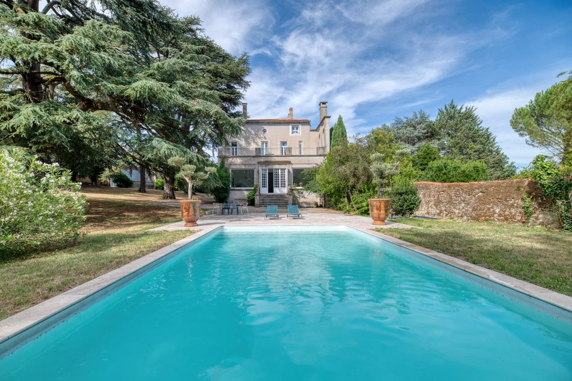 420 M² Maison De Vacances ∙ 7 Chambres ∙ 12 Personnes - Castres