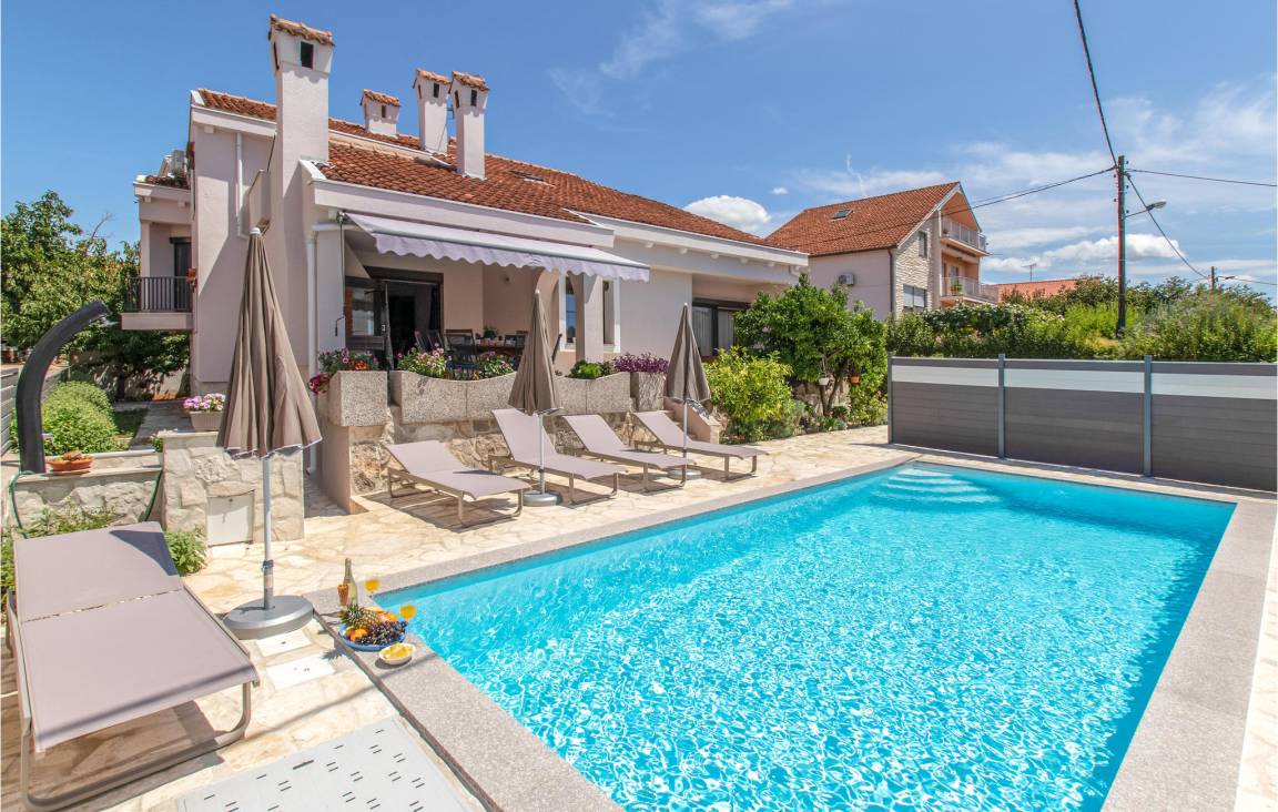 210 M² Maisonette ∙ 4 Bedrooms ∙ 8 Guests - Zadar