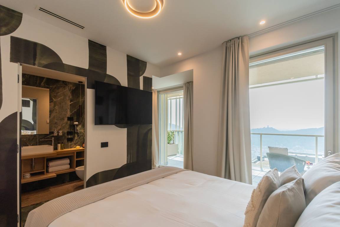 22 M² Bed & Breakfast ∙ 1 Camera Da Letto ∙ 2 Ospiti - Cernobbio