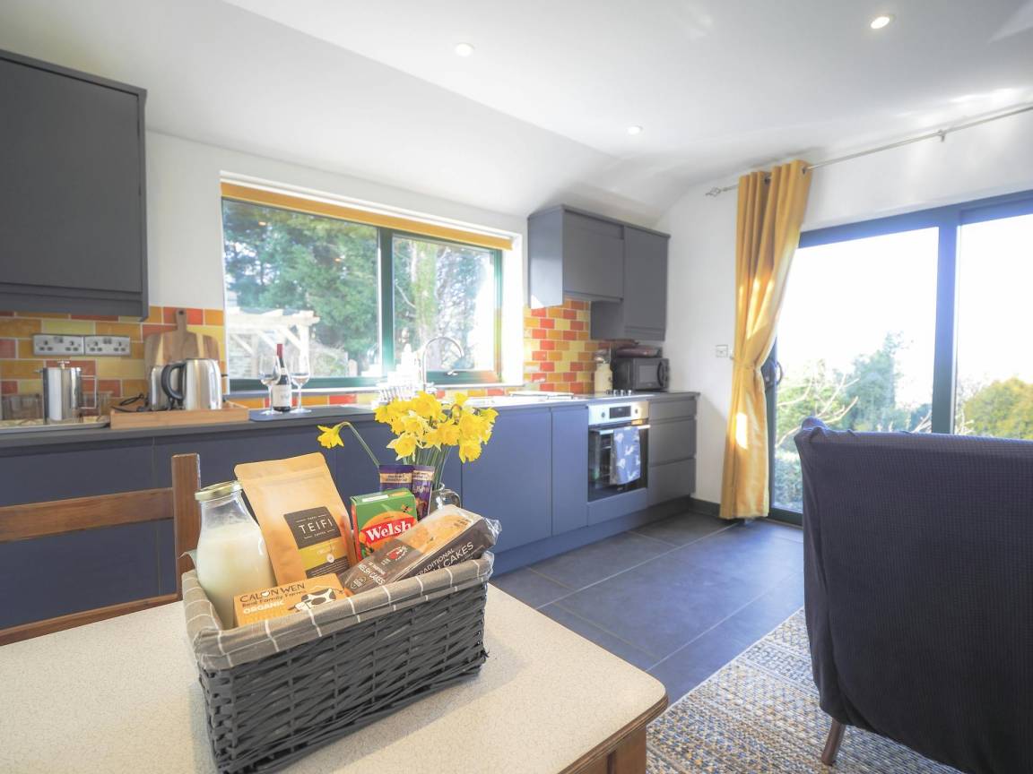 55 M² Cottage ∙ 1 Bedroom ∙ 2 Guests - Cardigan