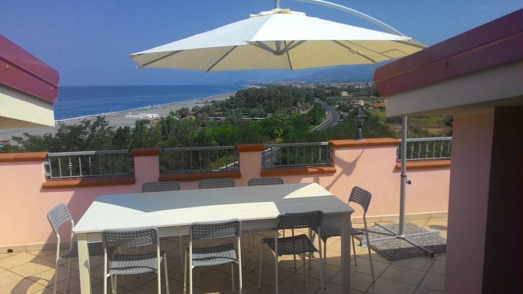 65 M² Apartment ∙ 3 Bedrooms ∙ 7 Guests - Diamante