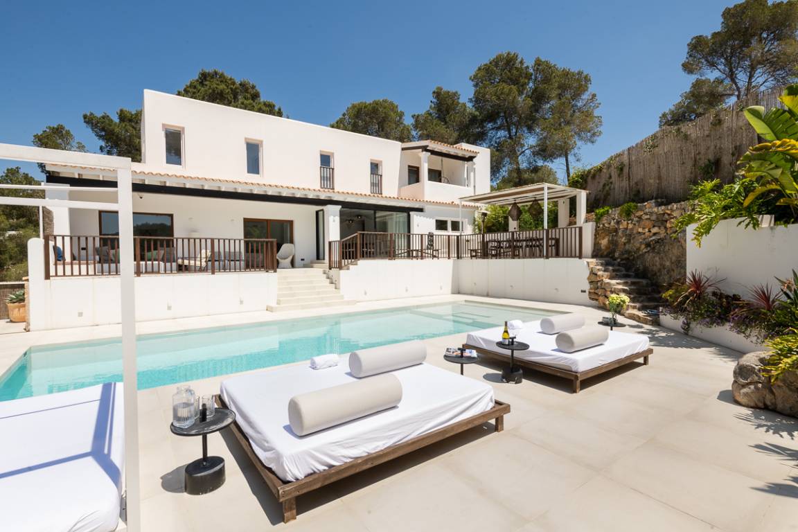 Villa ∙ 5 Bedrooms ∙ 10 Guests - Ibiza