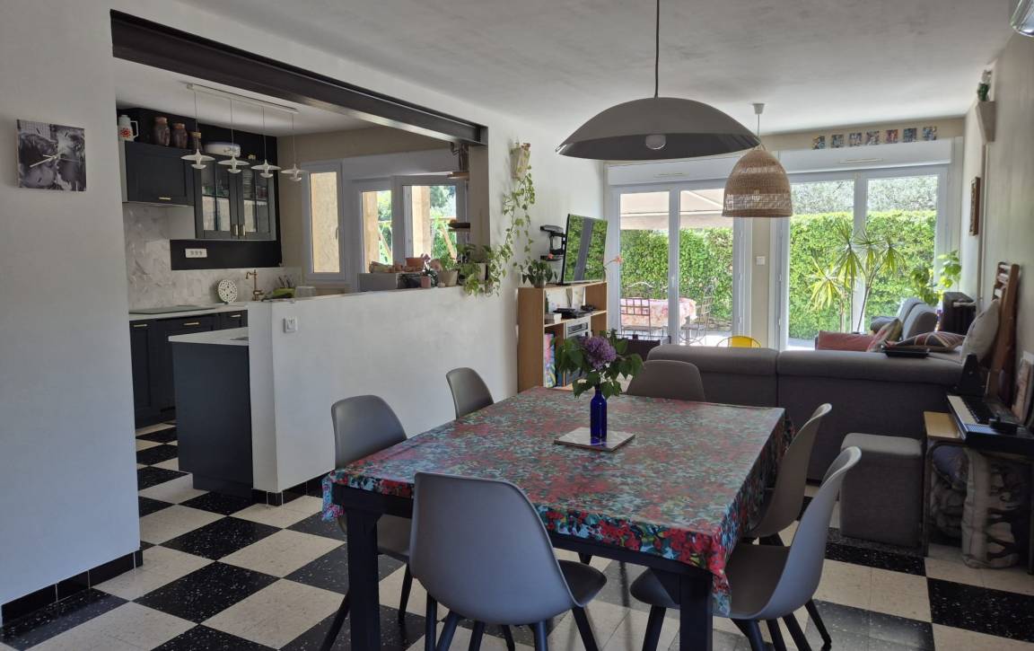 110 M² Maison De Vacances ∙ 3 Chambres ∙ 8 Personnes - Cavaillon