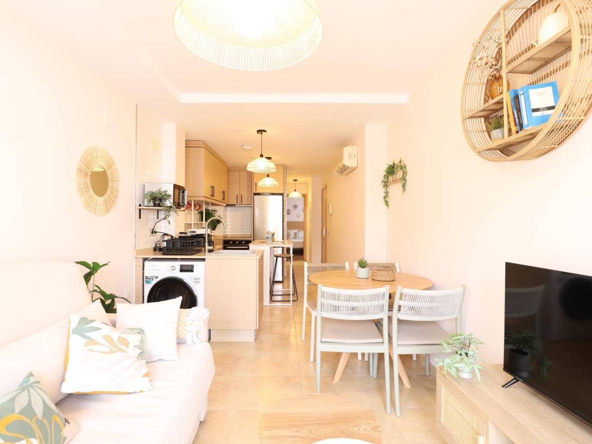 48 M² Apartamento ∙ 1 Habitación ∙ 4 Huéspedes - Sagunto