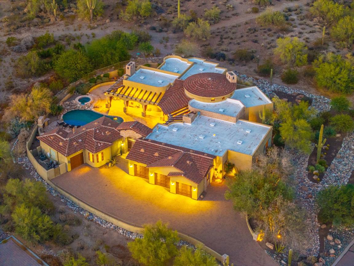 House ∙ 4 Bedrooms ∙ 9 Guests - Cave Creek