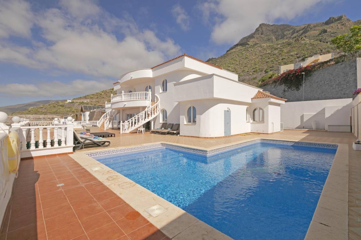 285 M² Villa ∙ 6 Chambres ∙ 12 Personnes - Adeje