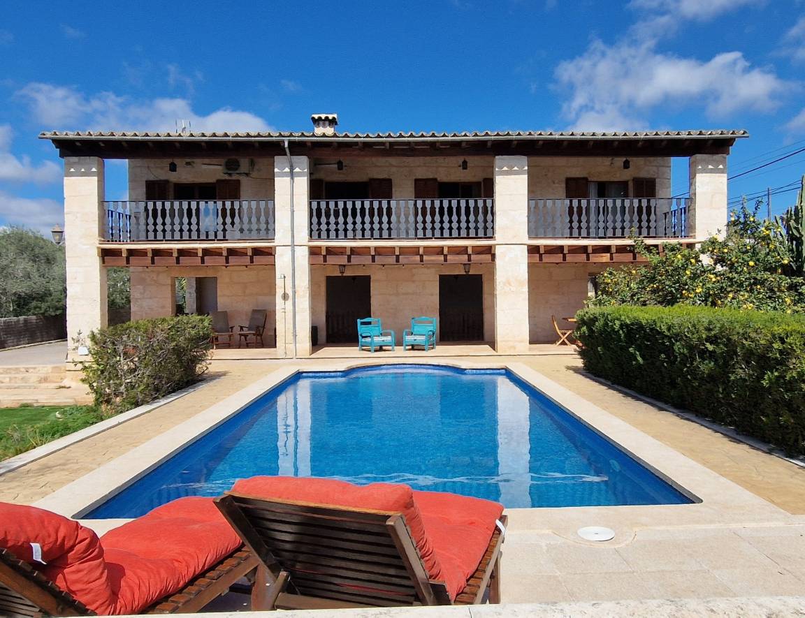 300 M² Casa ∙ 4 Habitaciones ∙ 6 Huéspedes - Playa de Palma