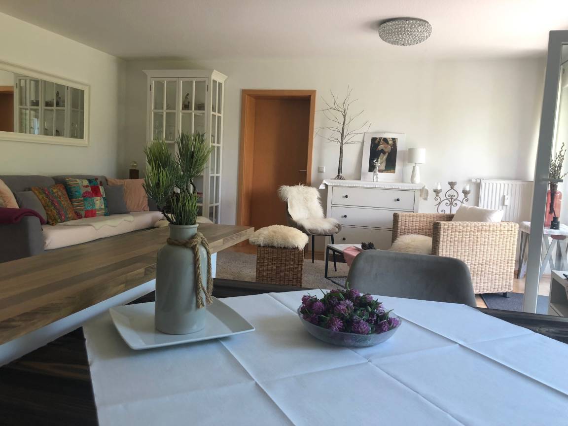 60 M² Ferienwohnung ∙ 1 Schlafzimmer ∙ 3 Gäste - Rettenberg