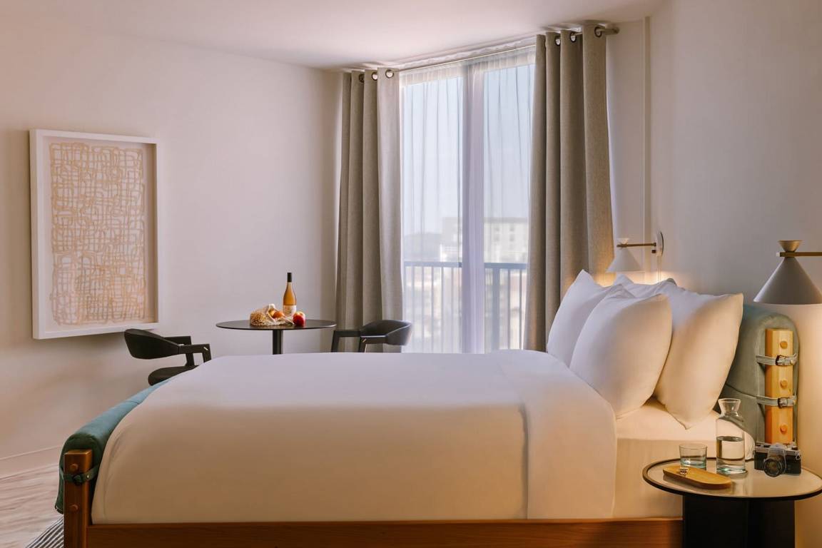 Apartment ∙ 2 Bedrooms ∙ 4 Guests - Saint Paul, MN