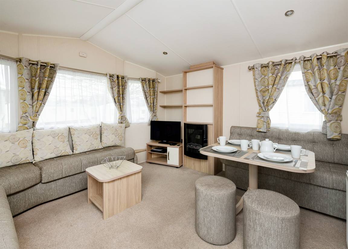Caravan ∙ 2 Bedrooms ∙ 4 Guests - Cotswolds