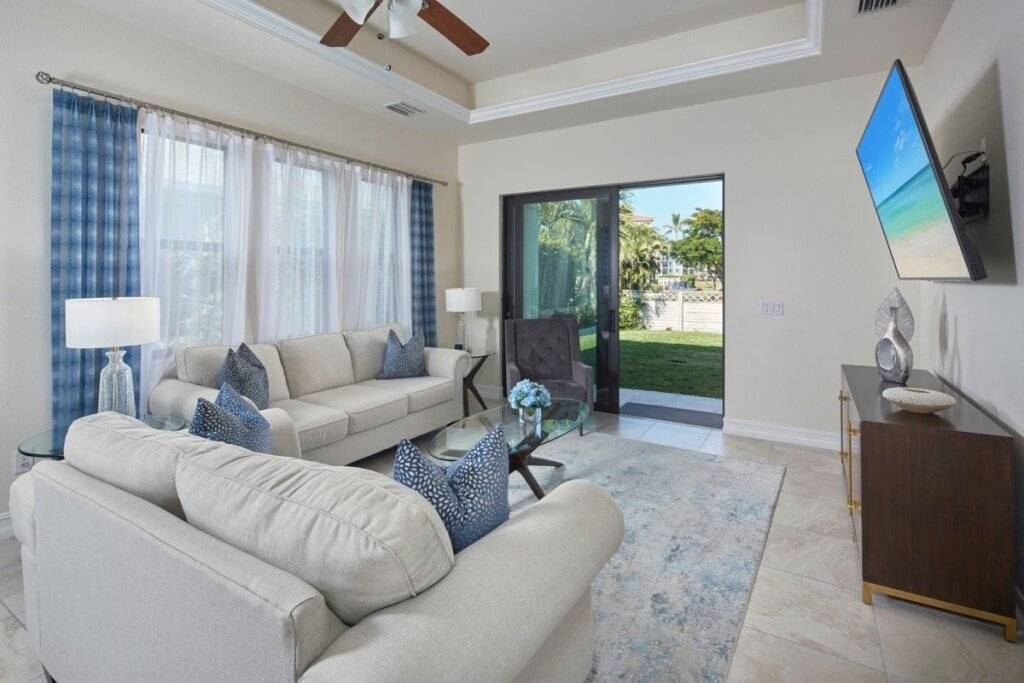 206 M² House ∙ 3 Bedrooms ∙ 6 Guests - Naples, FL