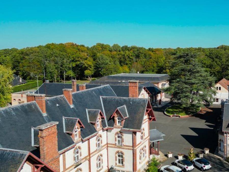 220 M² Maison De Vacances ∙ 4 Chambres ∙ 15 Personnes - Cher