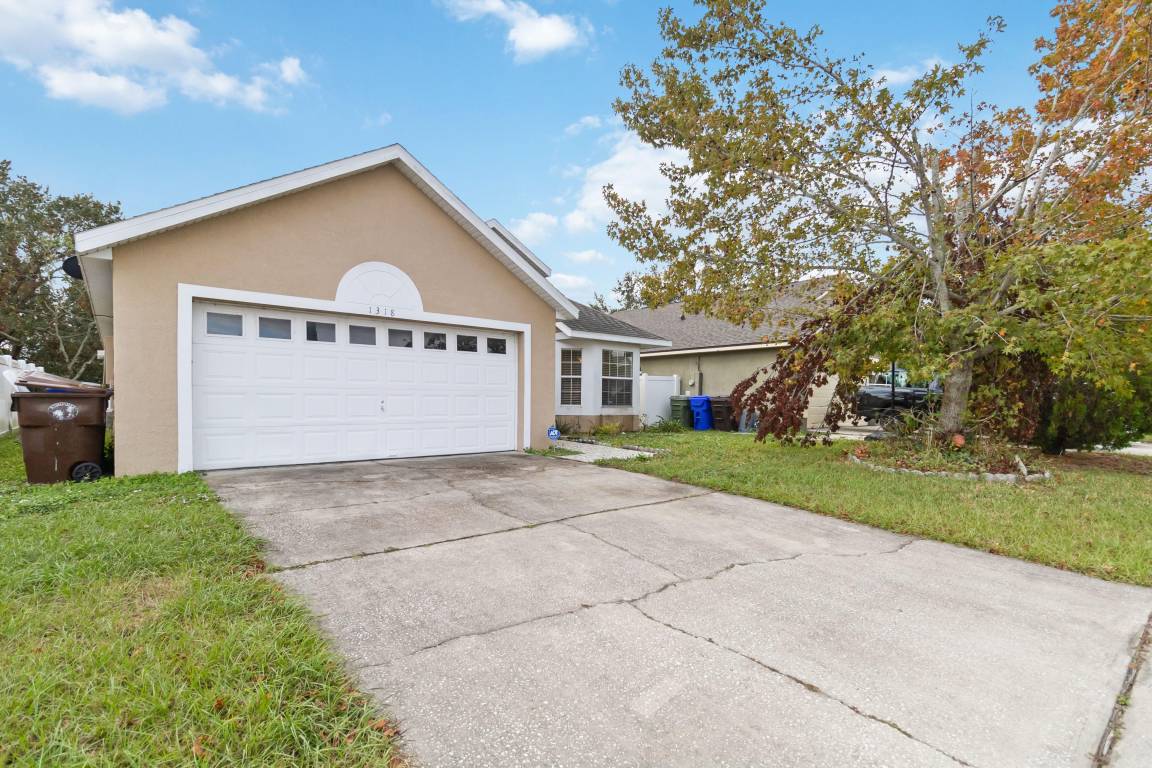 131 M² House ∙ 4 Bedrooms ∙ 6 Guests - St. Cloud, FL