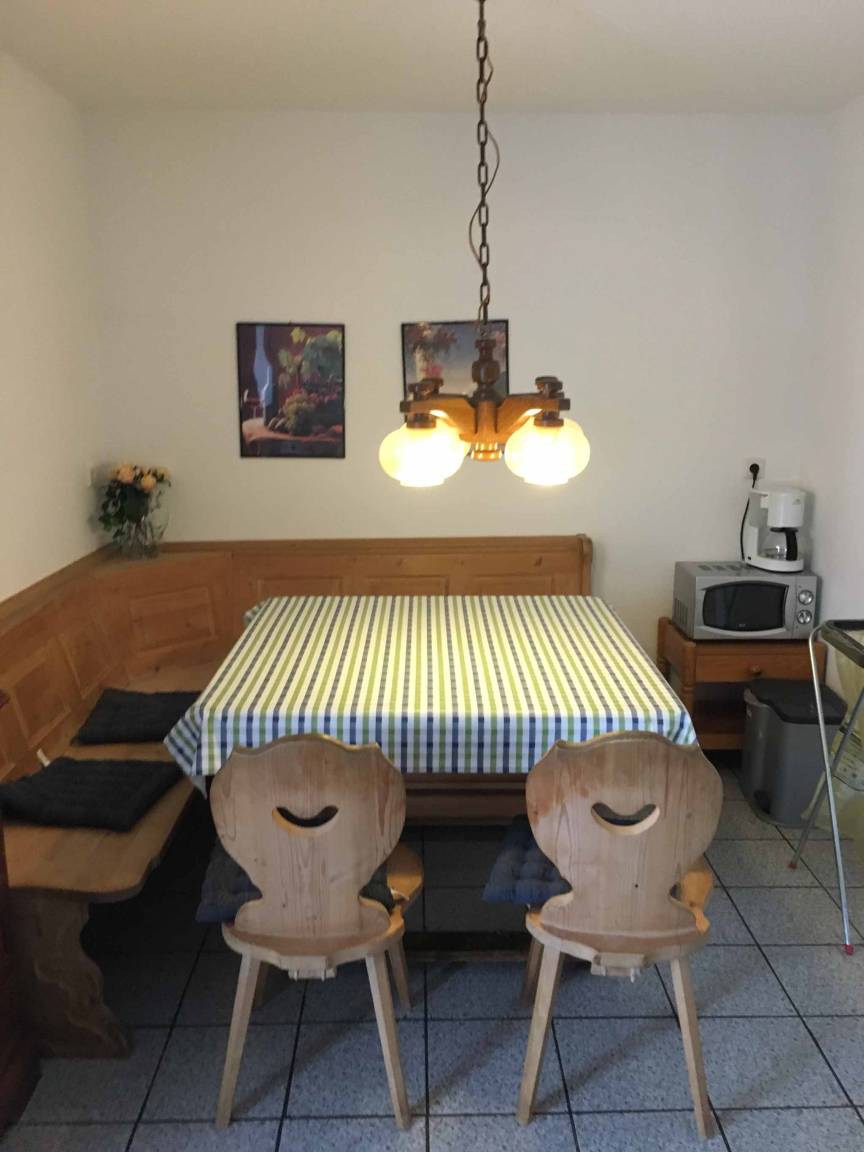 Ferienwohnung ∙ 2 Schlafzimmer ∙ 6 Gäste - Hallbergmoos