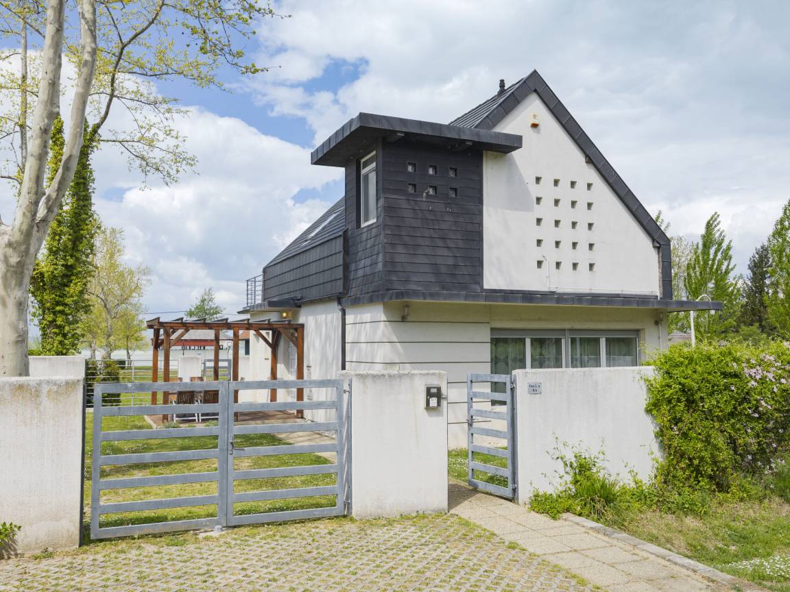 House ∙ 3 Bedrooms ∙ 6 Guests - Balatonlelle
