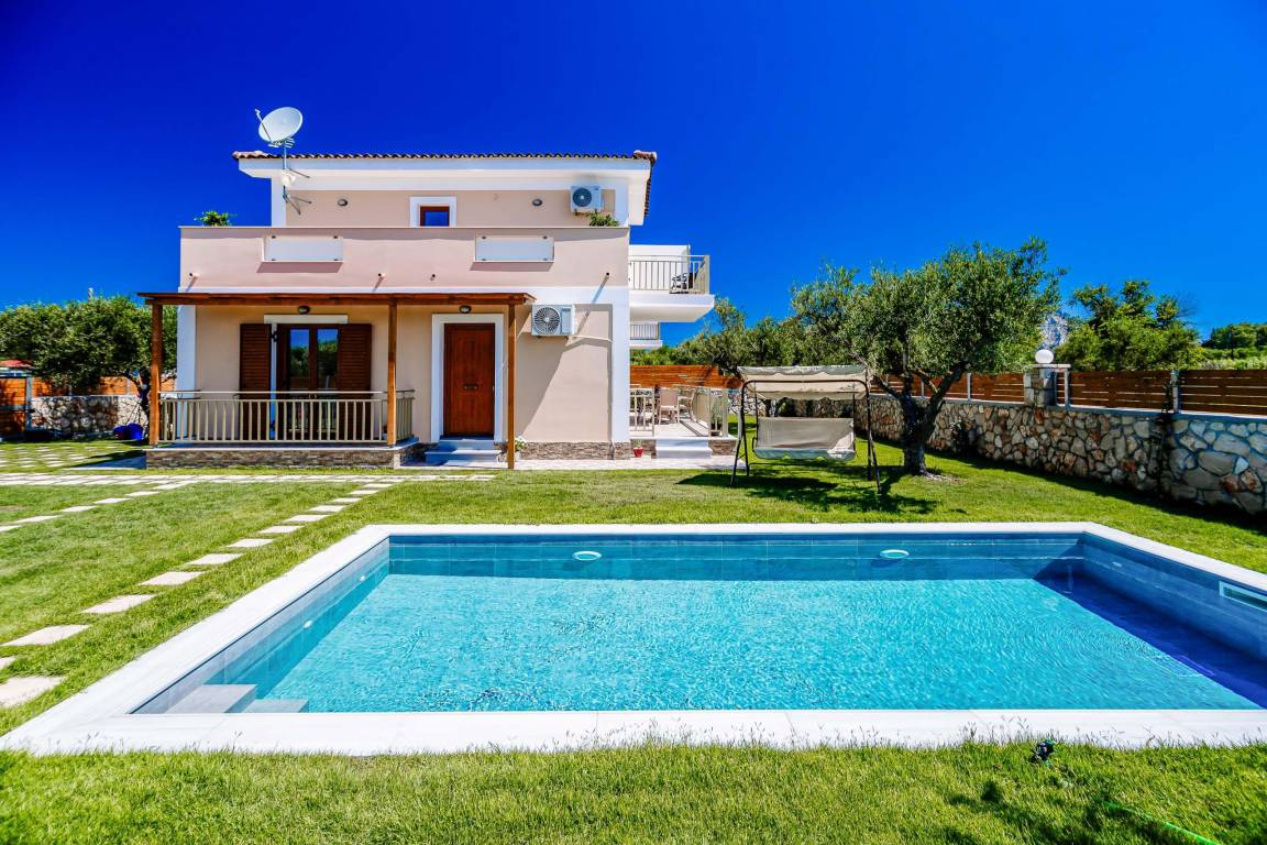 120 M² Villa ∙ 3 Bedrooms ∙ 6 Guests - Kalamaki