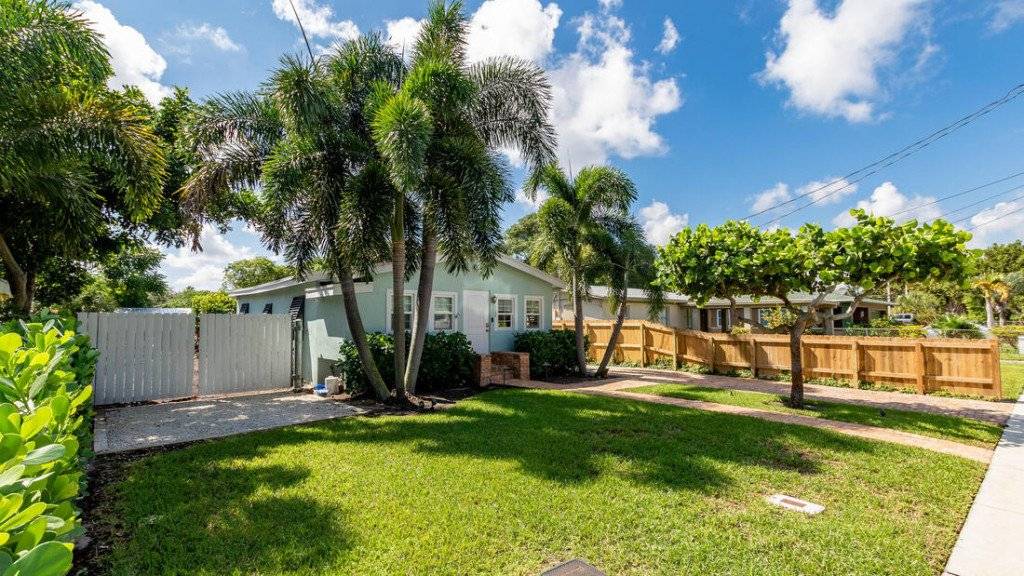 111 M² House ∙ 3 Bedrooms ∙ 5 Guests - Boca Raton, FL