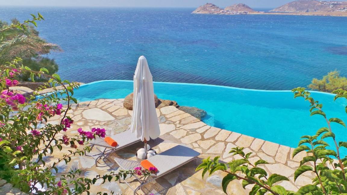 Villa ∙ 4 Bedrooms ∙ 8 Guests - Mykonos