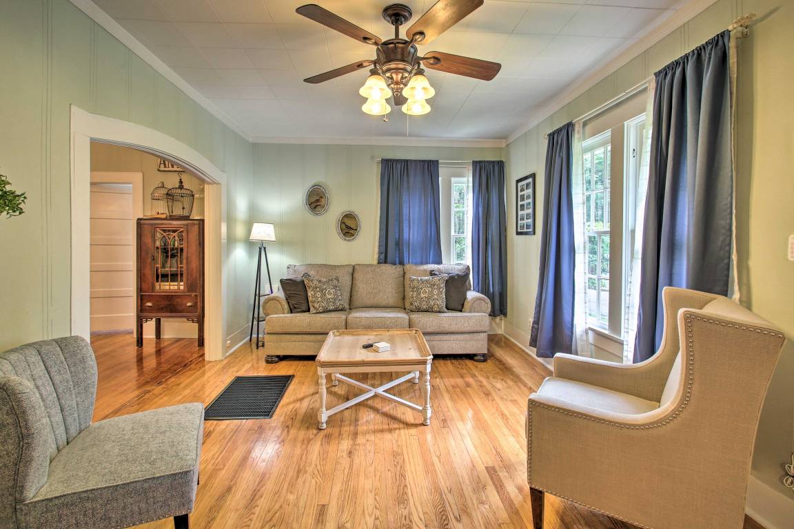 93 M² Cottage ∙ 2 Bedrooms ∙ 4 Guests - Hot Springs, AR