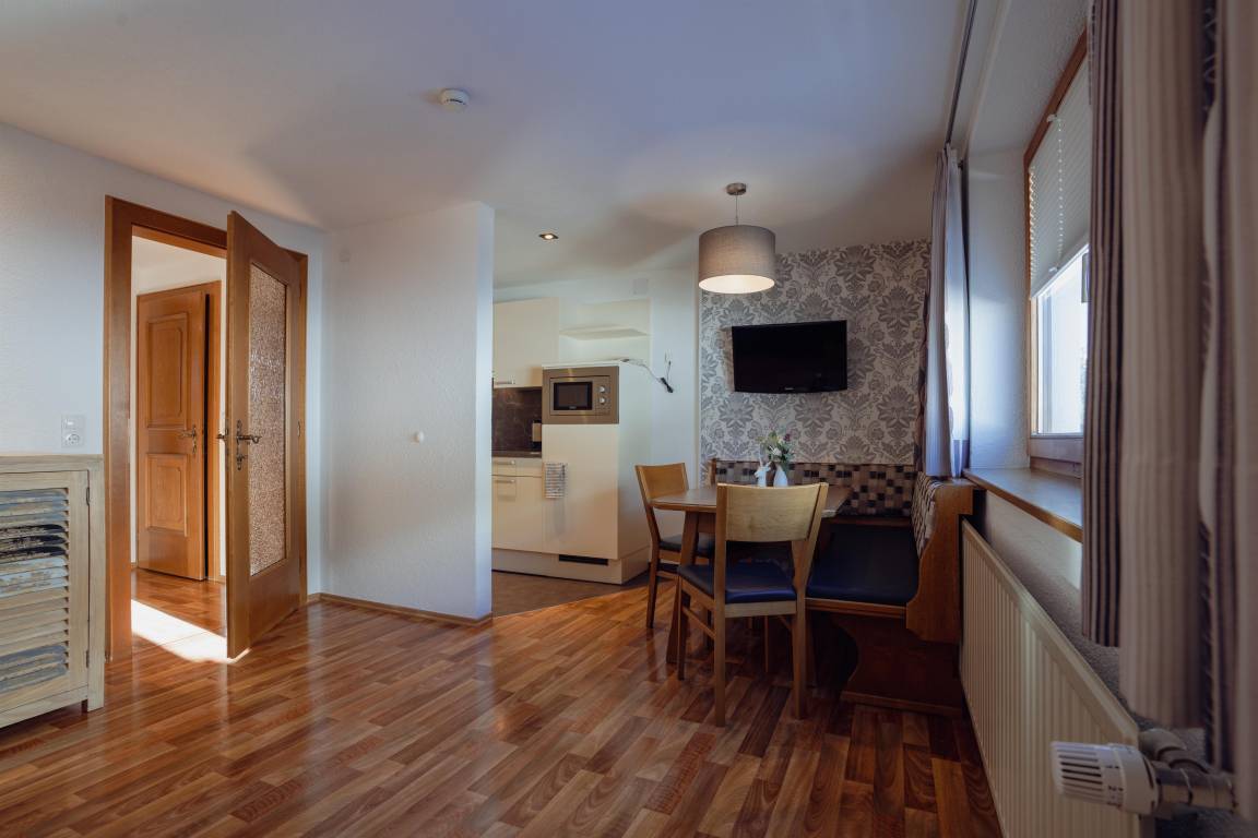 45 M² Ferienwohnung ∙ 1 Schlafzimmer ∙ 4 Gäste - Galtür