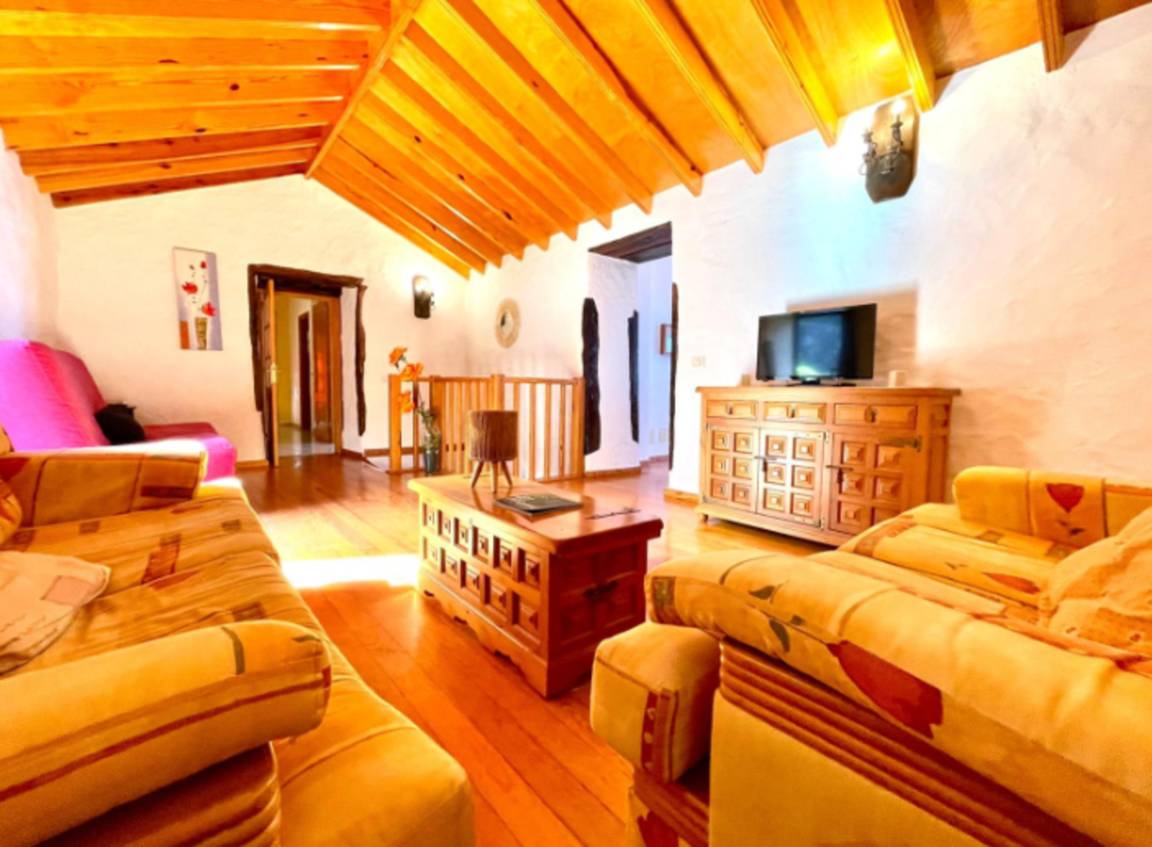 60 M² Casa Rural ∙ 3 Habitaciones ∙ 9 Huéspedes - El Hierro