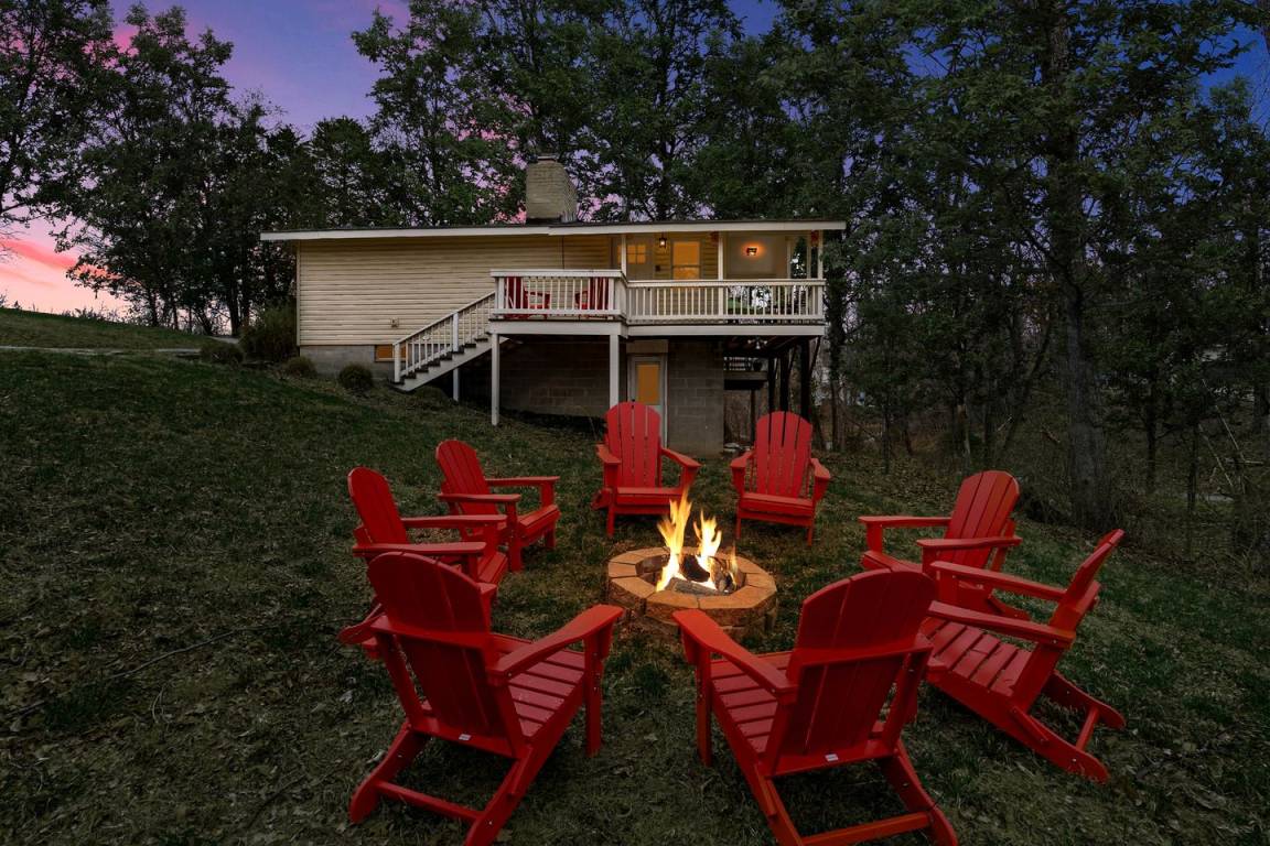 House ∙ 2 Bedrooms ∙ 7 Guests - Harpers Ferry, WV