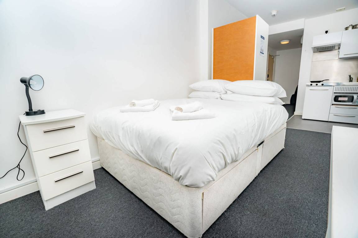 28 M² Studio Flat ∙ 2 Guests - Coventry