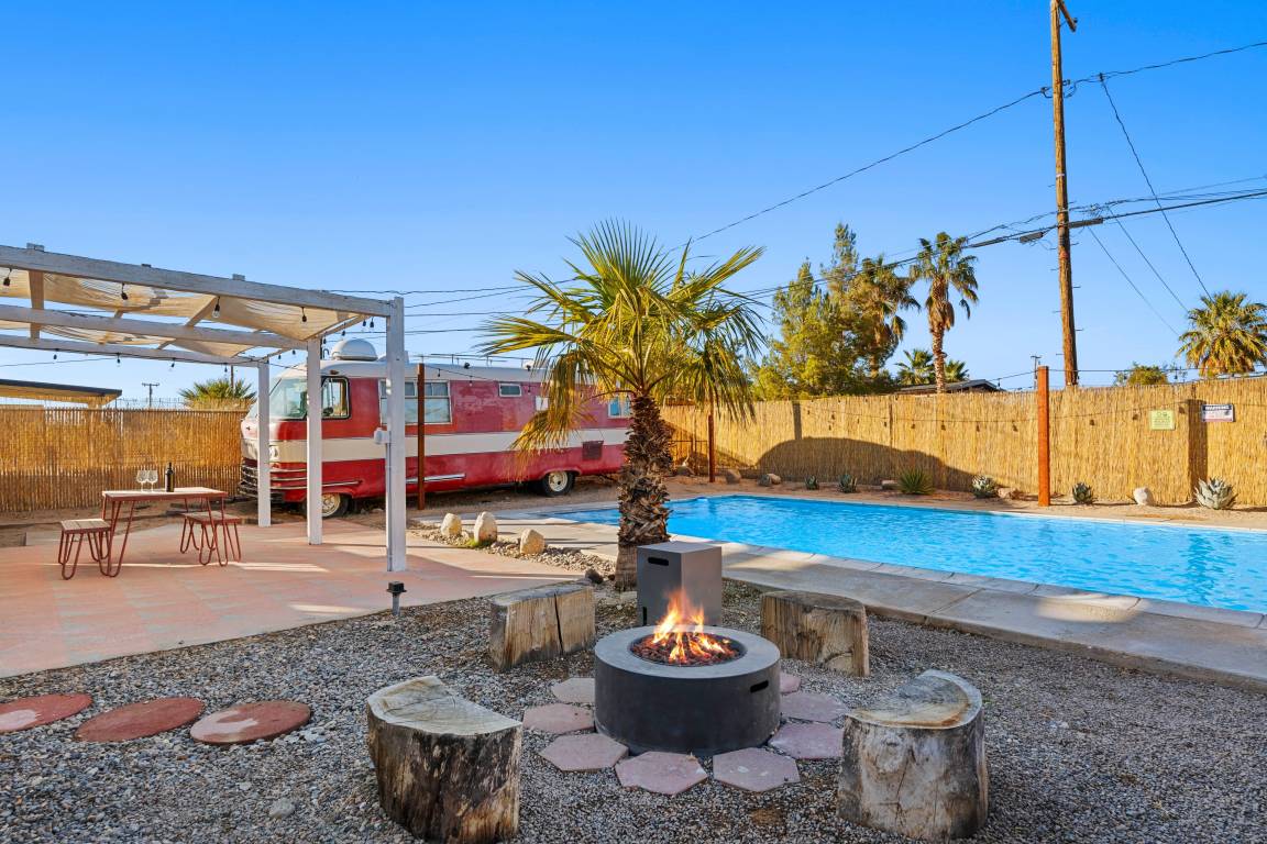 191 M² House ∙ 4 Bedrooms ∙ 10 Guests - Twentynine Palms, CA