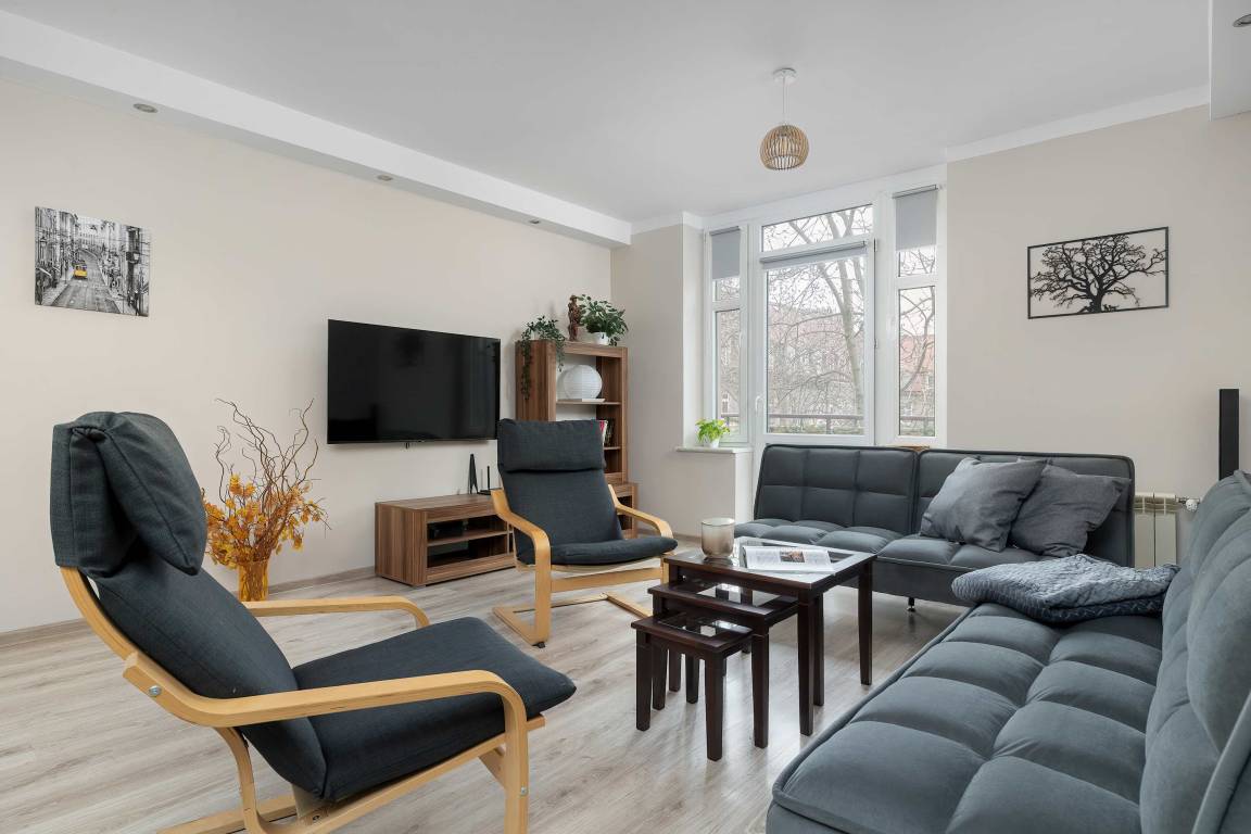 71 M² Apartamento ∙ 2 Habitaciones ∙ 4 Huéspedes - Katowice