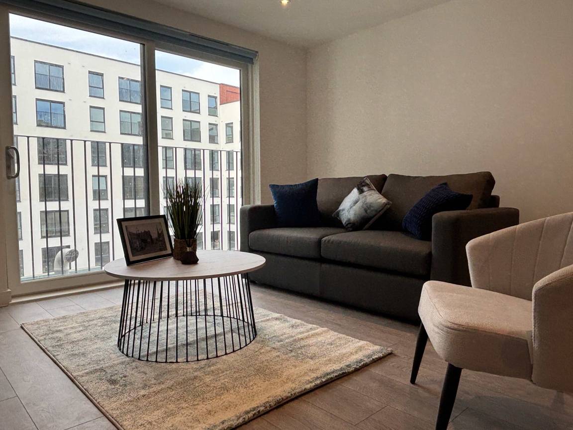 60 M² Apartment ∙ 1 Bedroom ∙ 3 Guests - Aston University Main Building