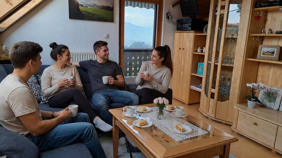 90 M² Ferienwohnung ∙ 2 Schlafzimmer ∙ 6 Gäste - Spittal an der Drau