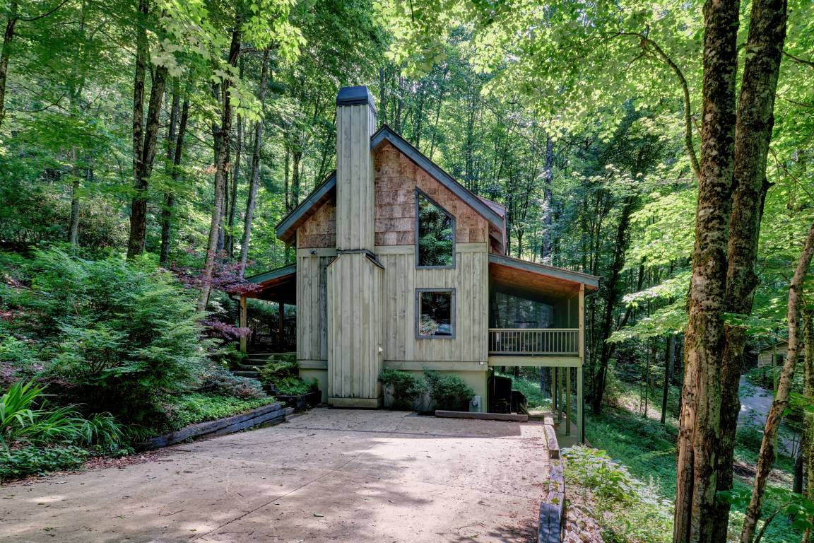 House ∙ 2 Bedrooms ∙ 6 Guests - Cashiers, NC