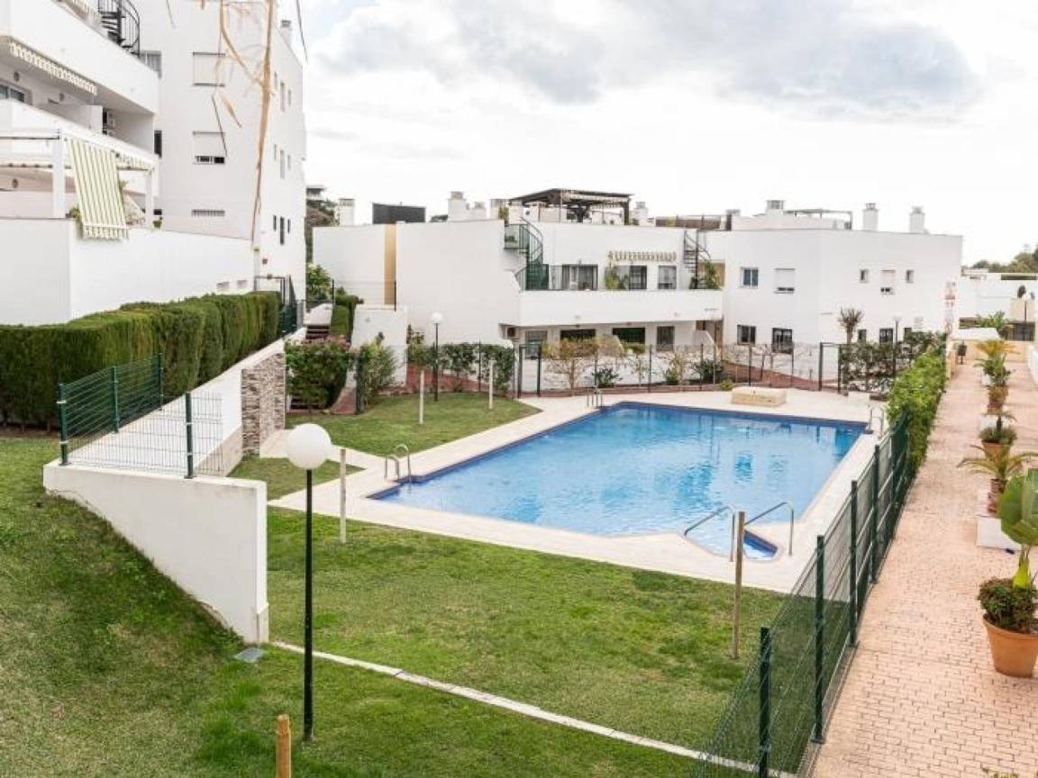 75 M² Ferienwohnung ∙ 2 Schlafzimmer ∙ 6 Gäste - Benalmádena