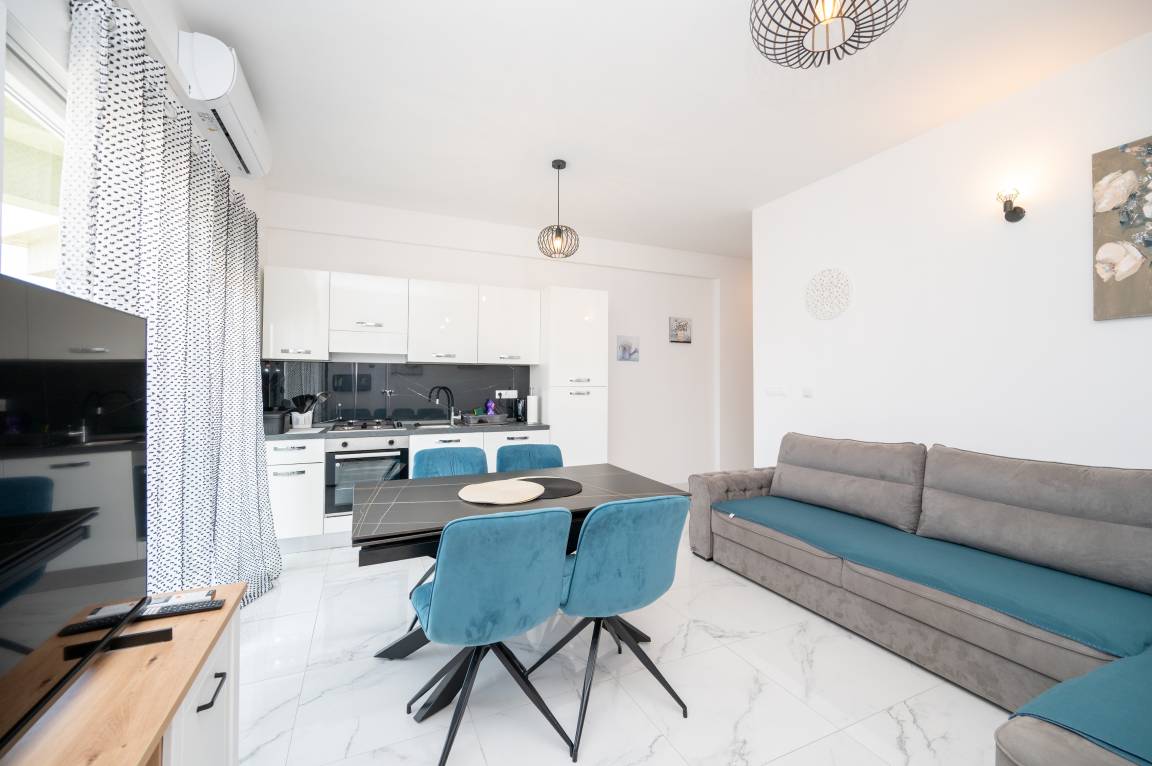 55 M² Apartment ∙ 2 Bedrooms ∙ 4 Guests - Zadar