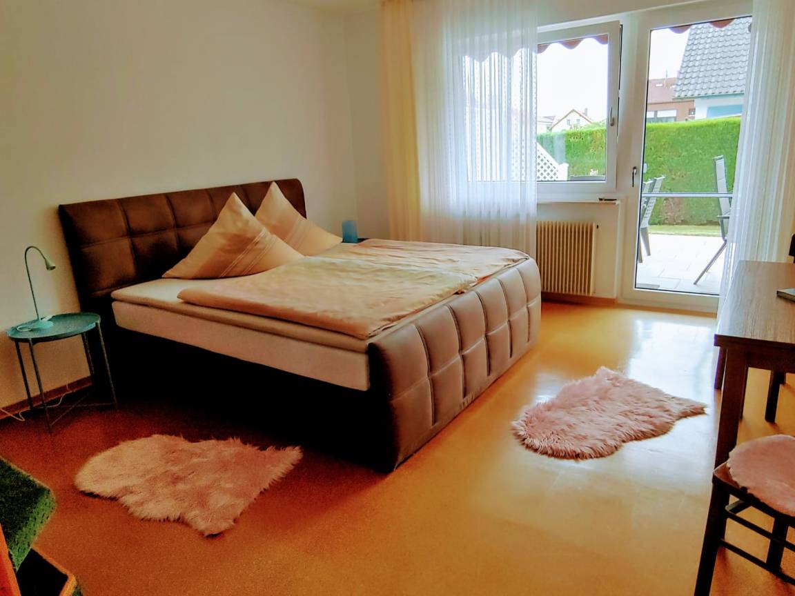 Ferienwohnung ∙ 2 Schlafzimmer ∙ 6 Gäste - Veitshöchheim