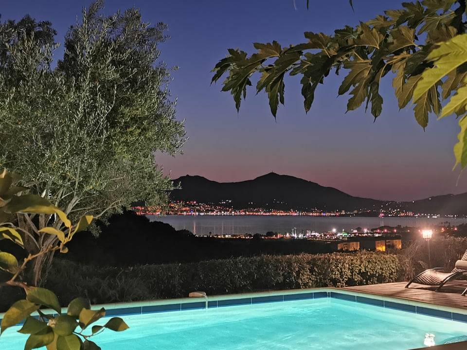 Villa ∙ 4 Schlafzimmer ∙ 10 Gäste - Ajaccio