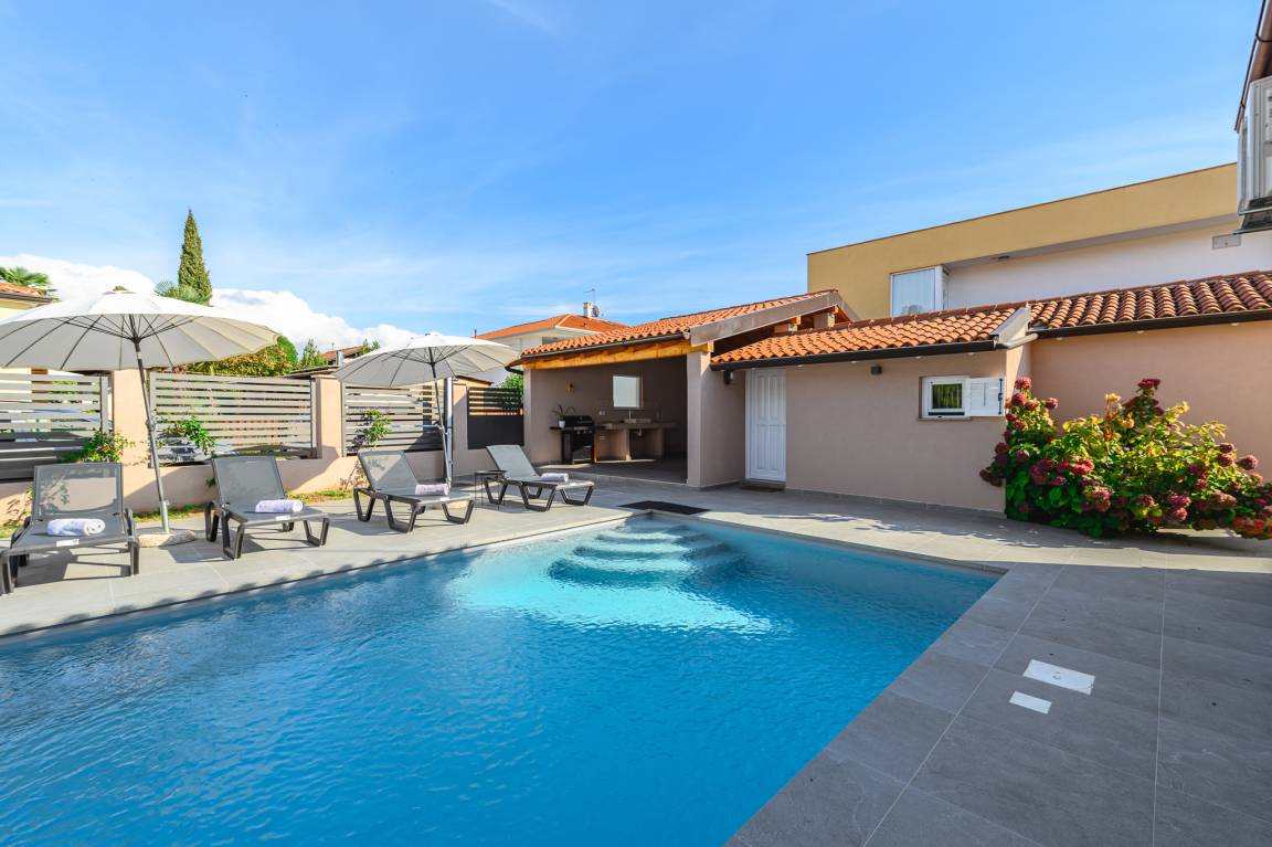 110 M² Villa ∙ 3 Schlafzimmer ∙ 8 Gäste - Umag