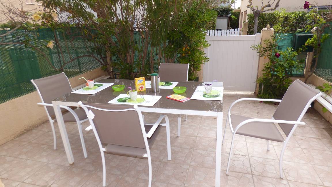 39 M² Ferienwohnung ∙ 2 Schlafzimmer ∙ 5 Gäste - Narbonne