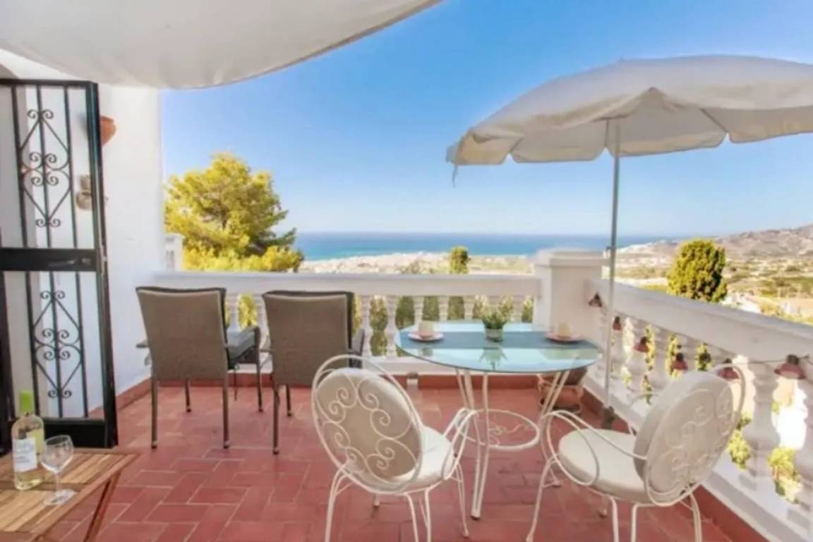 60 M² Apartamento ∙ 2 Habitaciones ∙ 4 Huéspedes - Nerja