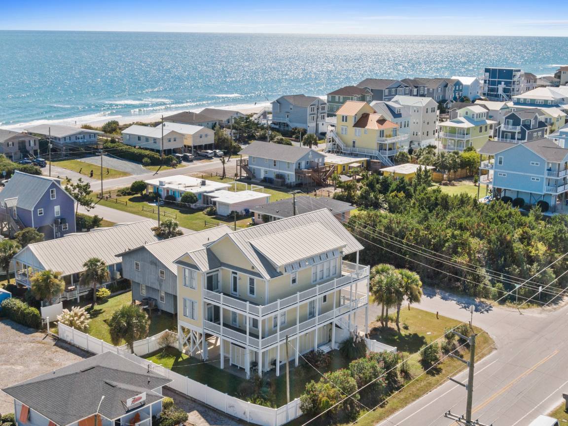 260 M² House ∙ 4 Bedrooms ∙ 13 Guests - Topsail Beach, NC