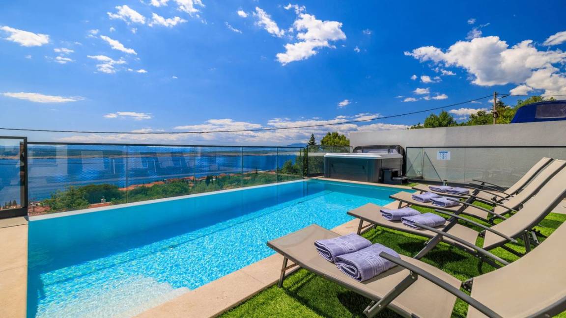 160 M² Ferienhaus ∙ 4 Schlafzimmer ∙ 8 Gäste - Crikvenica