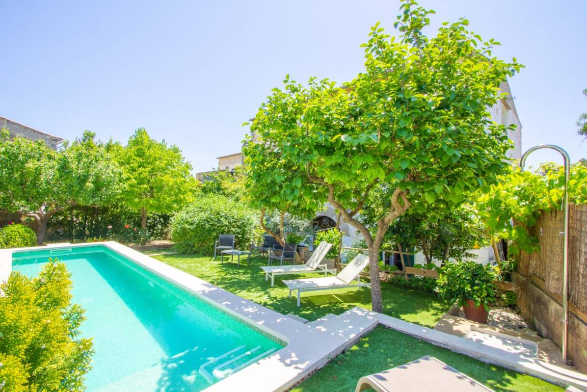 300 M² Maison De Vacances ∙ 5 Chambres ∙ 10 Personnes - Inca